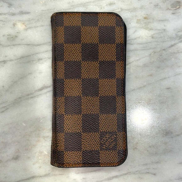 Louis Vuitton | Cell Phones & Accessories | Louis Vuitton Lv Folio ...